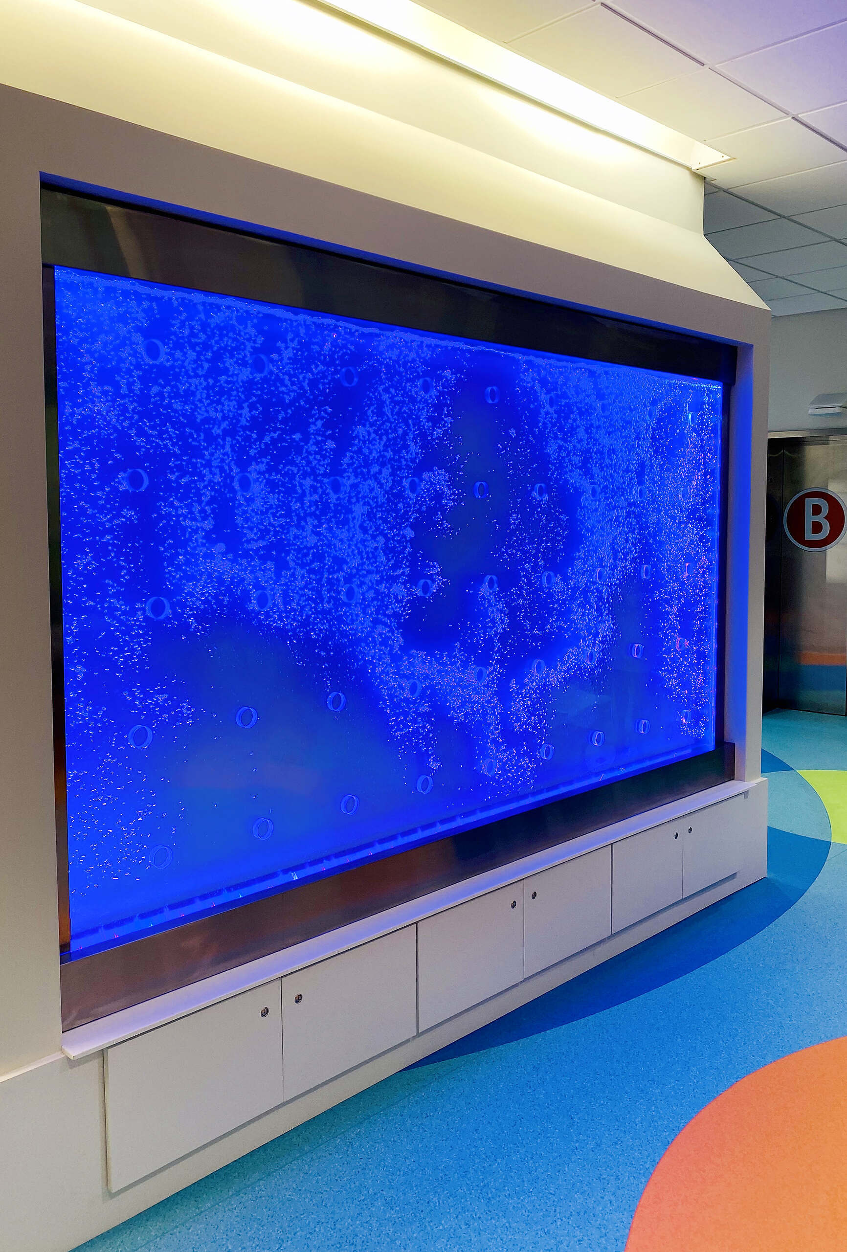 Bubble Wall-Rod Swirley-Hospital in Toledo, Ohio 2 - Midwest Tropical