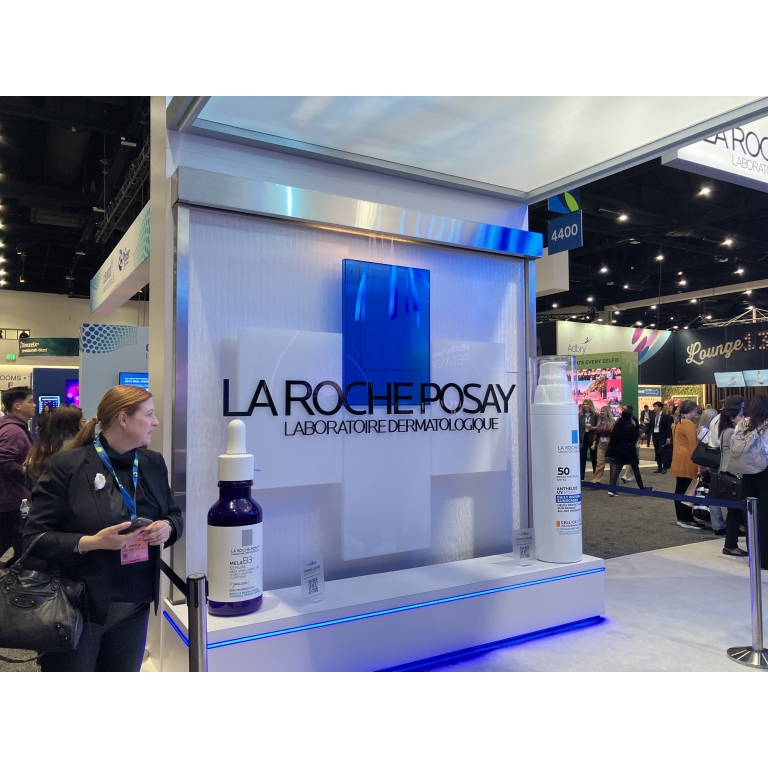 Glass Water Wall With Logo For L'OREAL Tradeshow Exhibit Booth At San ...