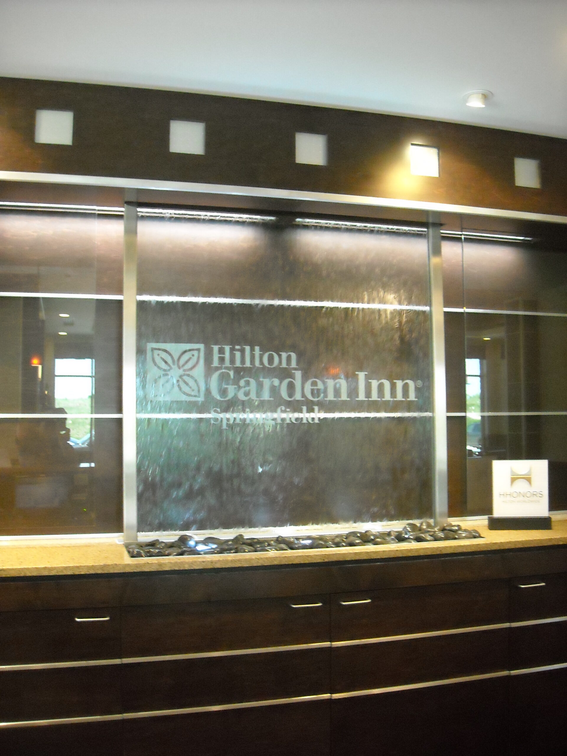 Elegant Glass Water Features For Indoor Spaces