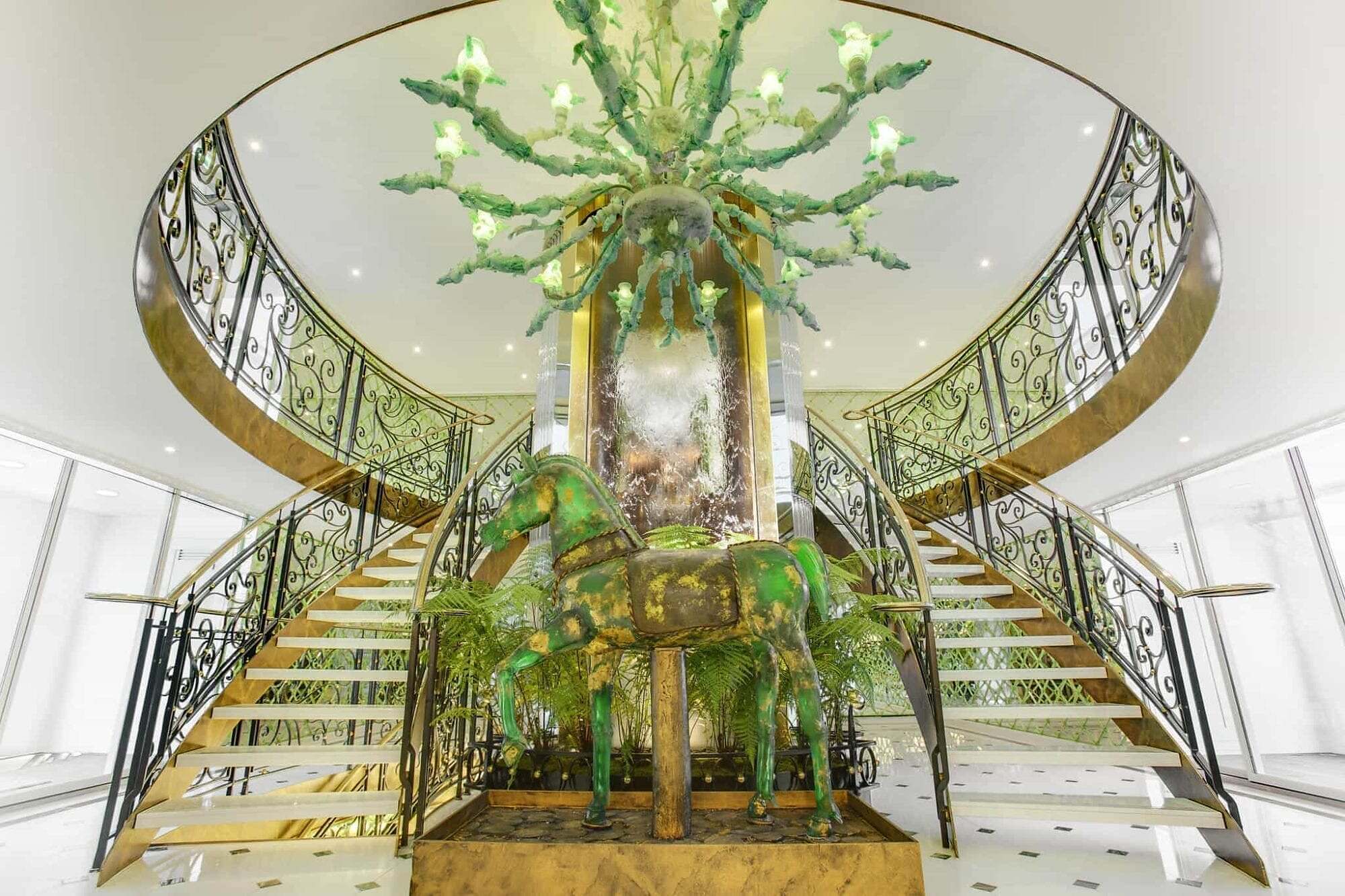 Custom Water Features for Every Setting - Midwest Tropical