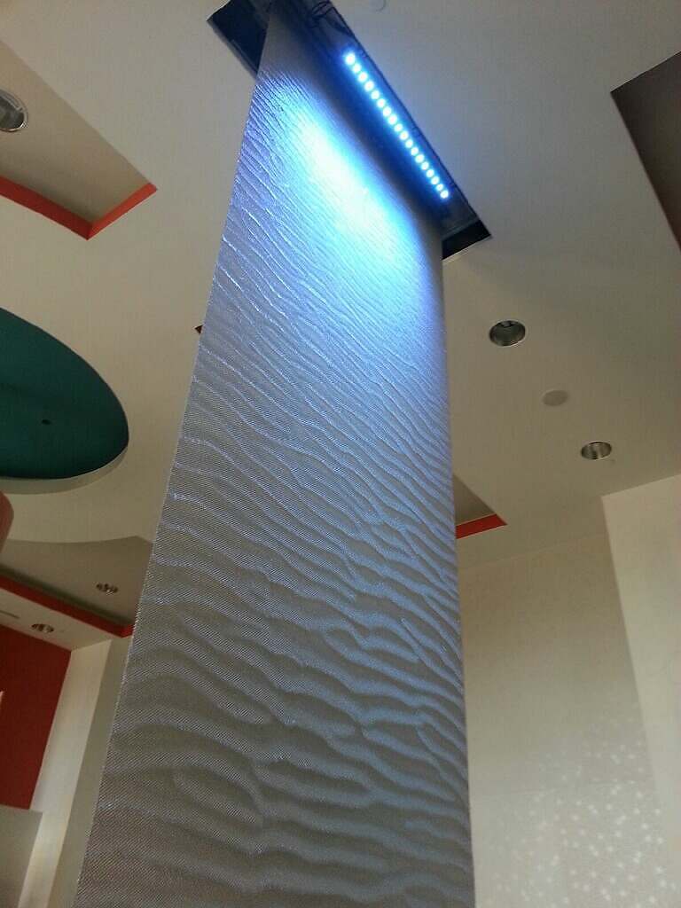 Mesh Waterfall Wall At Holiday Inn Express Eureka, CA 2 - Midwest Tropical