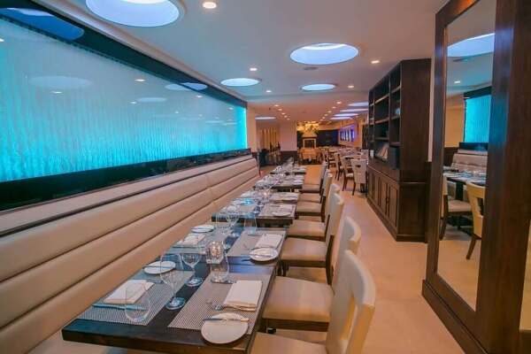 Custom Indoor Water Feature Gallery | Midwest Tropical