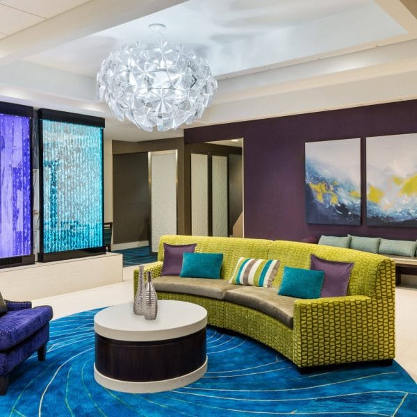 Custom Vertical Chamber Bubble Walls | Midwest Tropical