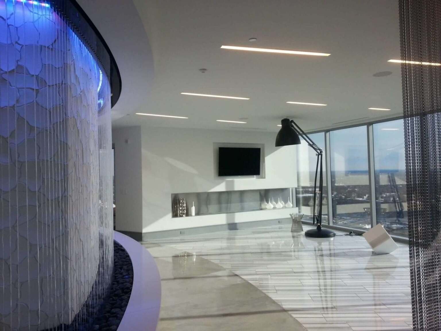 Custom Indoor Water Feature Gallery | Midwest Tropical